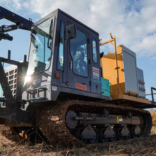 Tracked Carriers Canada | New & Pre-Owned Crawler Carriers | Rental Or ...